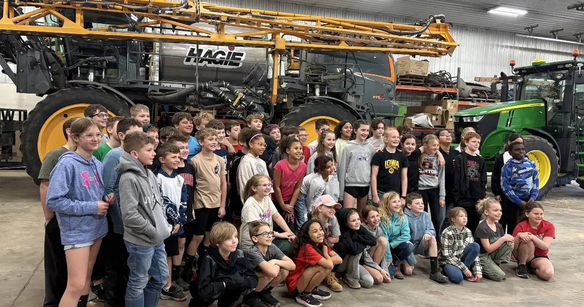 Whittier Elementary tours Clinton County farm